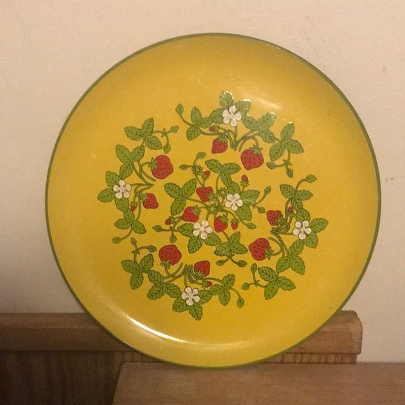 Kitchen | Vintage Lorrie Design Melamine Yellow Strawberry Plate | Poshmark
